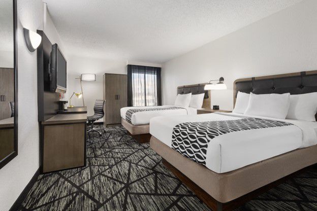 La Quinta Inn & Suites Cleveland Airport West CLE With Parking & Shuttle