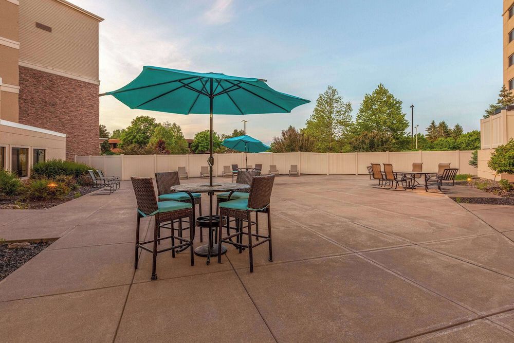 Randolph Hotel Liverpool/Syracuse/Airport West, Trademark SYR With ...